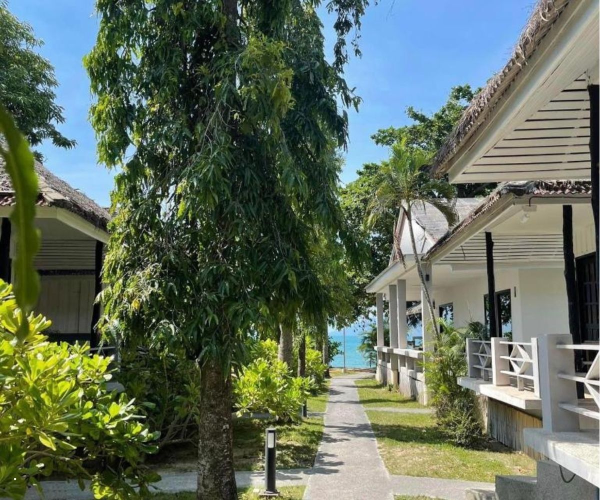 Adarin Beach Resort, 7N - ViaResorts
